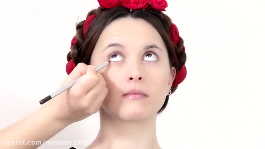 DIY Frida Kahlo make up tutorial - by Miss Outlet