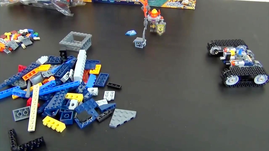 LEGO Nexo Knights Axl's Rumble Maker Set #70354