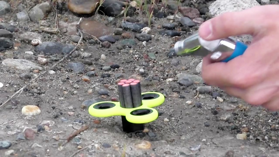 3 CRAZY EXPERIMENTS WITH FIDGET SPINNER
