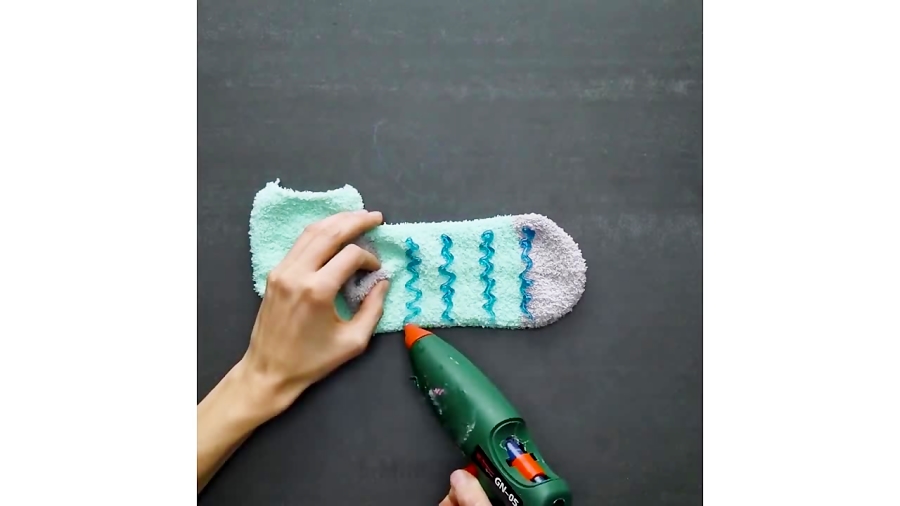 13 TOTALLY AMAZING SOCK CRAFTS AND IDEAS