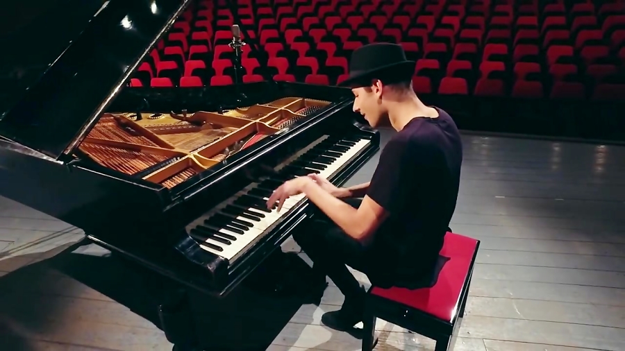 Queen - Don't Stop Me Now | Piano Cover - Peter Bence