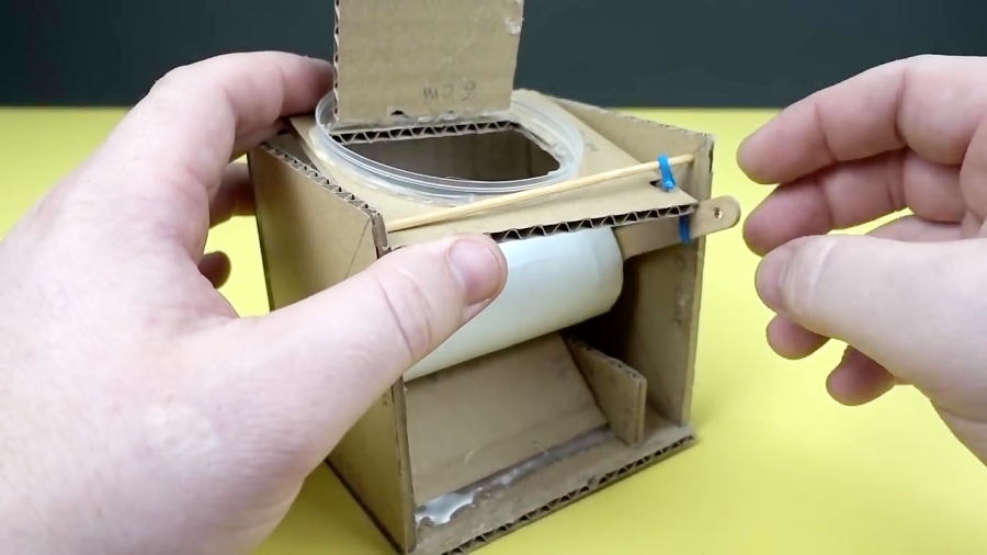 How to Make Awesome Pringles Dispenser from Cardboard