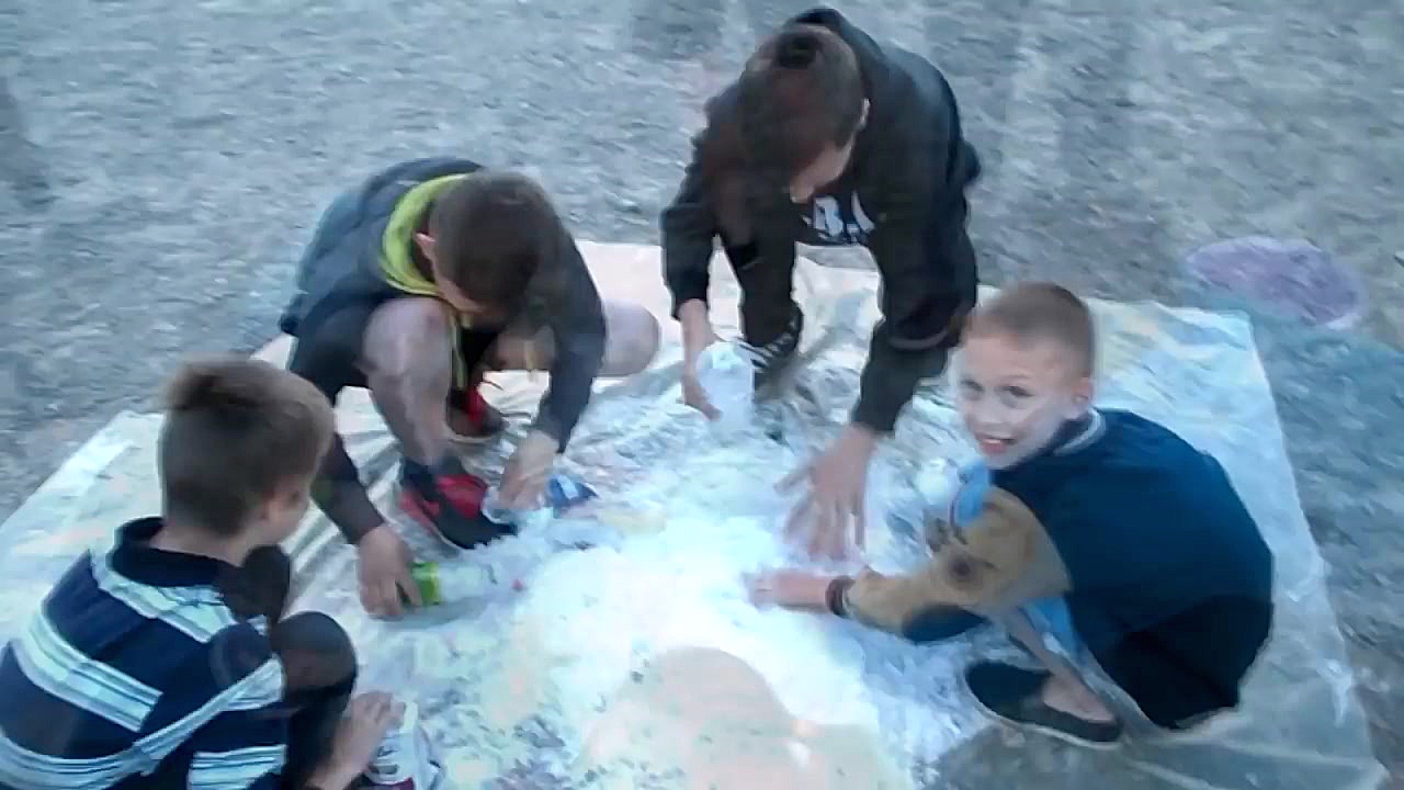 How much snow will be from 50 diapers!? Fake snow with diapers