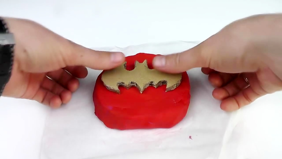 DIY BATMAN Gallium Fidget Spinner With Glue Gun