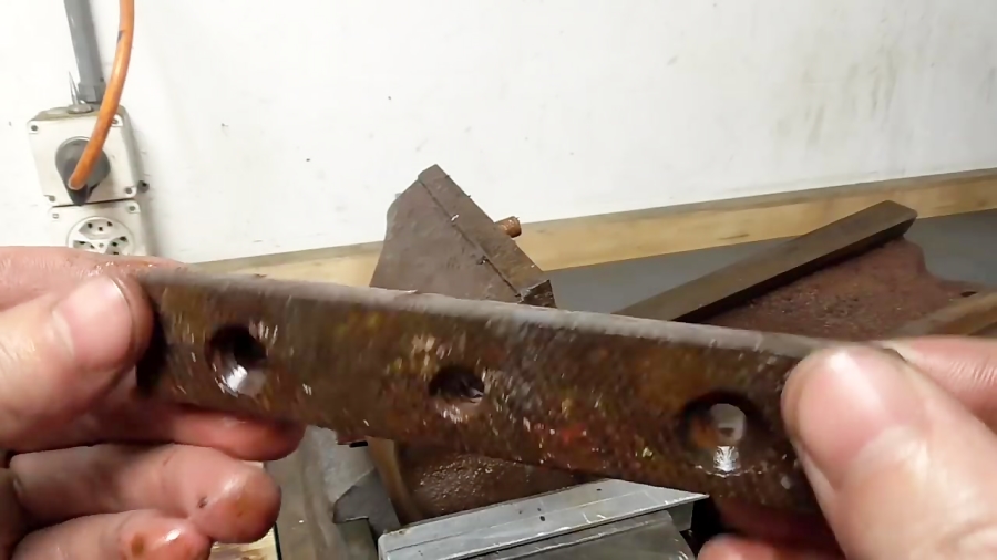 Rusty Deadlocked Vise - Perfect Restoration