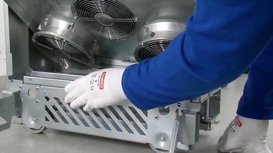Installing ACS880-04, IP20 single drive module to a cabinet