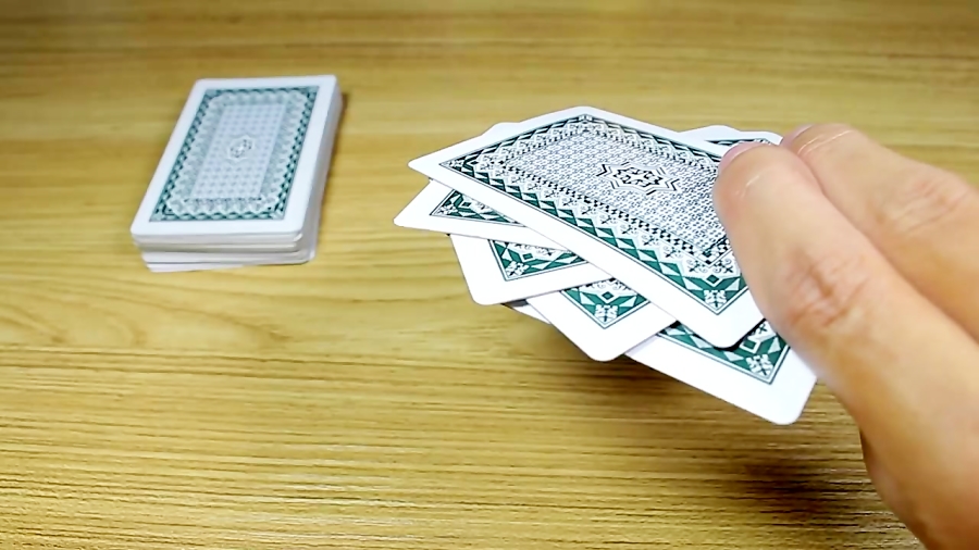 4 EASY MAGIC CARD TRICKS