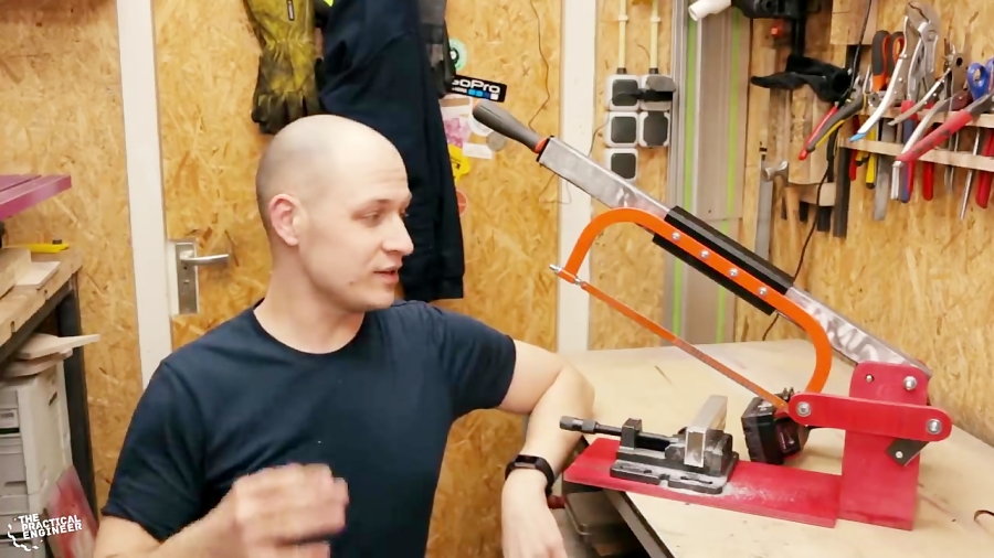 ساخت وسیله ای برای برش راحت با اره دستی