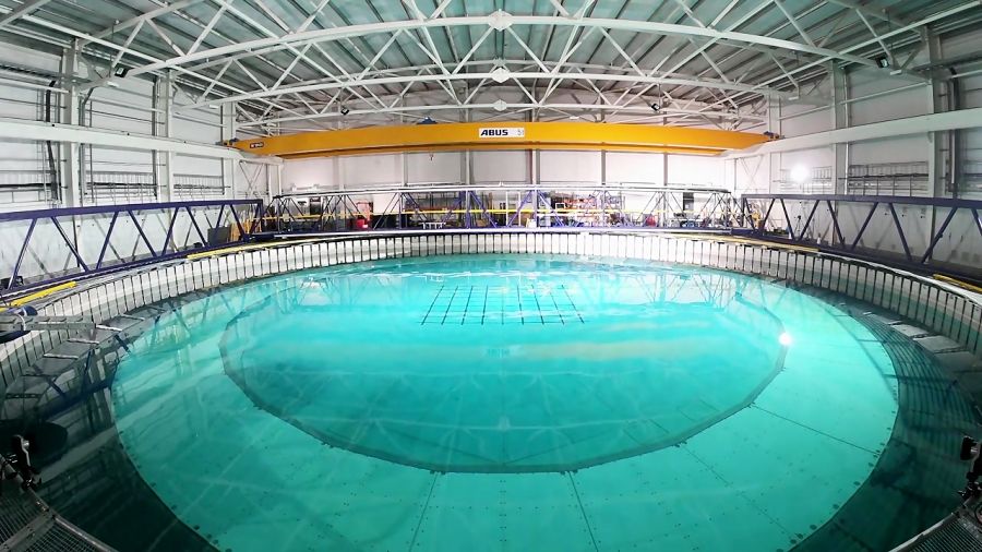 90 ft. Vertical Spike Wave in Slow Mo