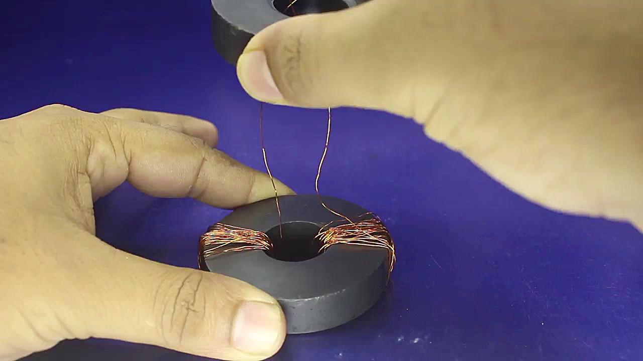 Experiment Copper Wire Generator With 12v Light Bulb