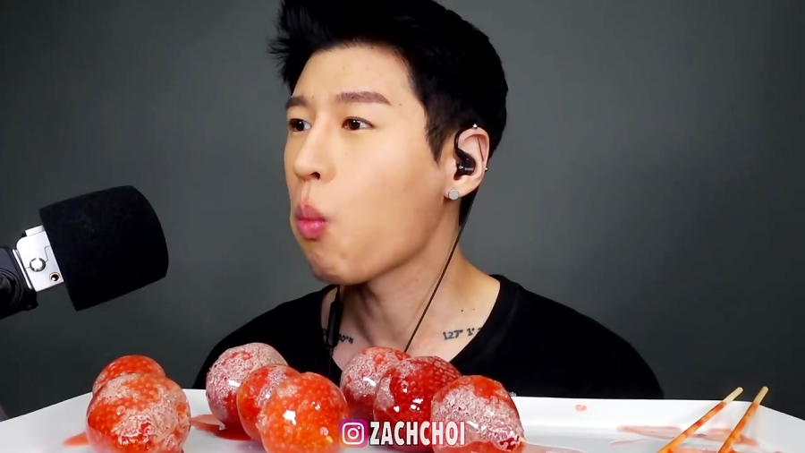 *ASMR* TANGHULU STRAWBERRIES (Crunchy Eating Sounds | Zach Choi ASMR