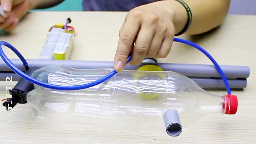 How to Make a Electric Water Gun - Simple and Very Powerful