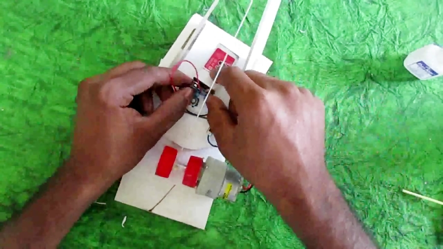 How To Make a airplane lifting Crane - battery crane lifting airplane