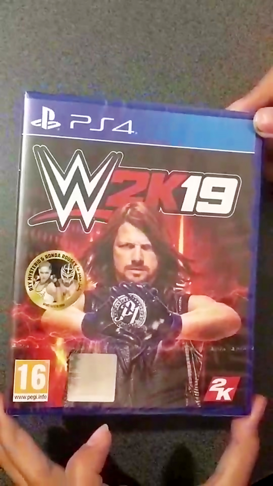 آنباکسینگ بازی wwe 2k1۹ (هرگز نگو هرگز )