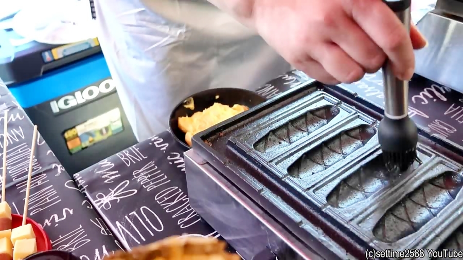 Baking a Filled Crepe on a Stick ! Yummy London Street Food