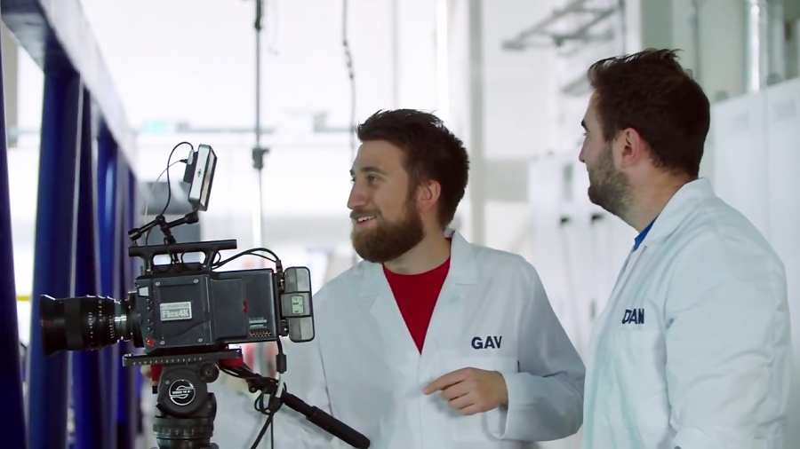 90 ft. Vertical Spike Wave in Slow Mo