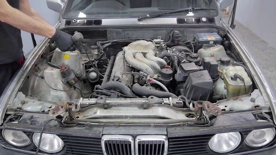 BMW E30 M20B25 Engine Restoration - Rebuild Time-Lapse | Part 1