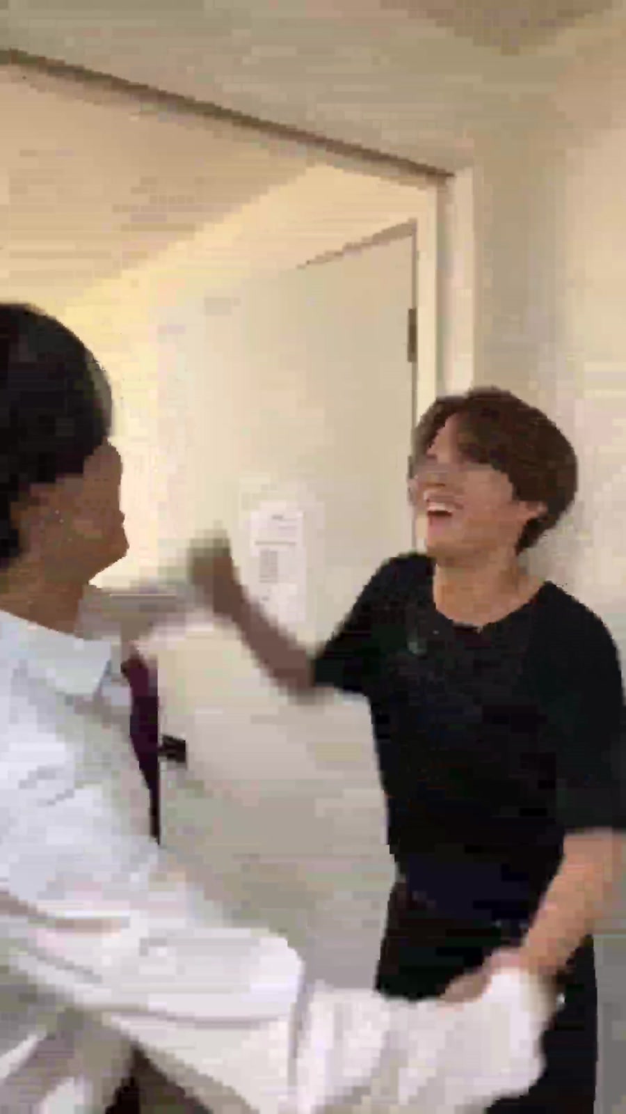 وای بچم جیهوپ یهویی ...هوپکوک ...بغل⁦(^^)⁩