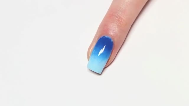 Blue Gradient Nail Art Tutorial (for Deborah Milano Bea