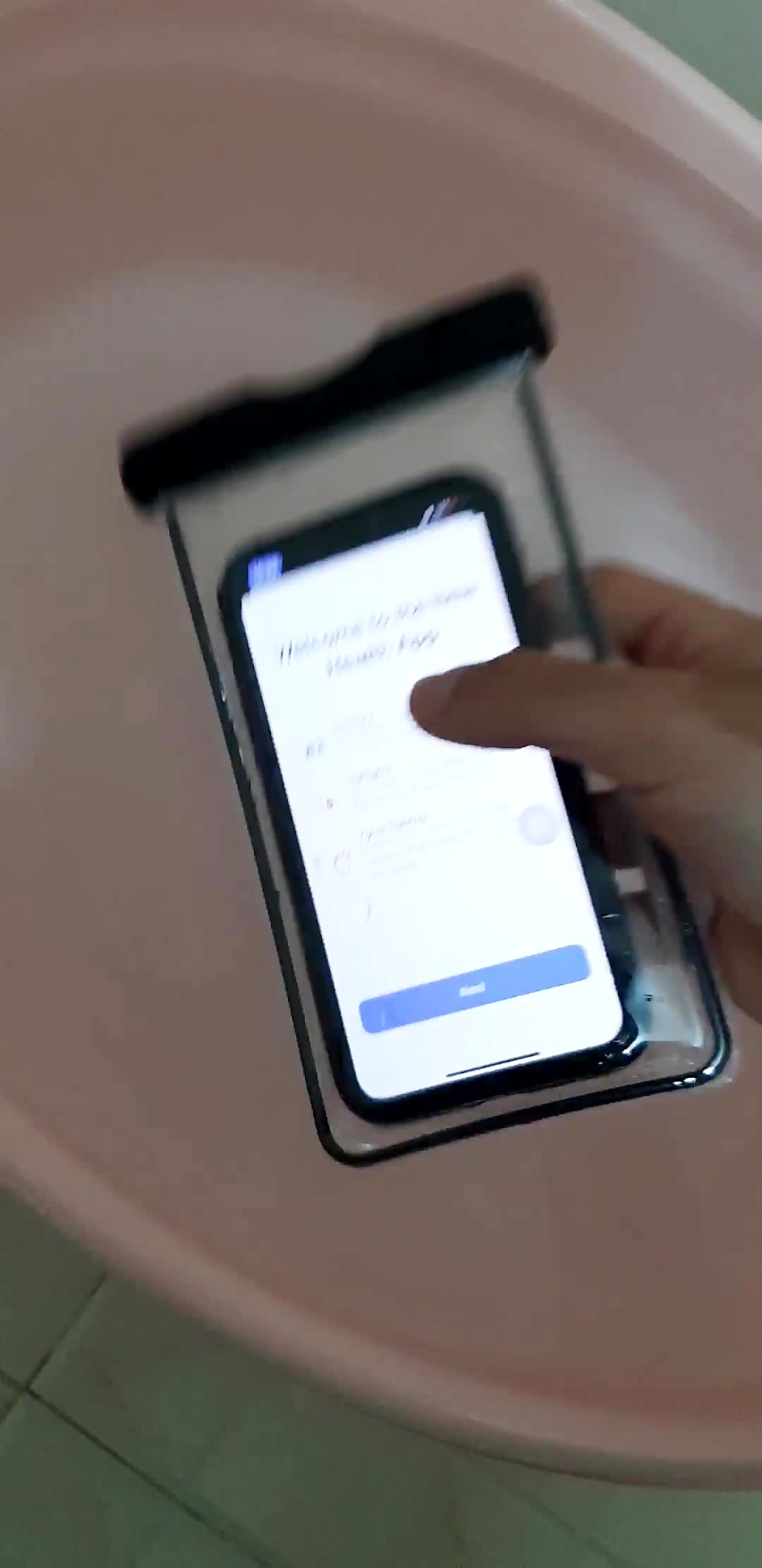 تجربه خرید کیف ضد آب مدل IP-X9 مناسب برای گوشی موبایل تا سایز 6 اینچ