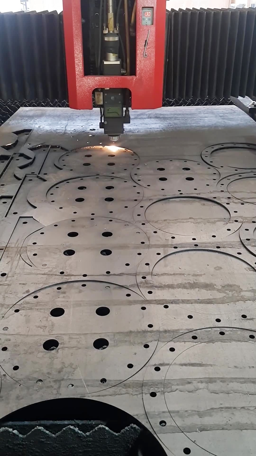 آهن تعاون تامین/برش لیزر ورق/خم سی ان سی۰۲۱۶۶۶۷۰۵۰۰/۰۹۱۲۷۱۴۱۱۶۱