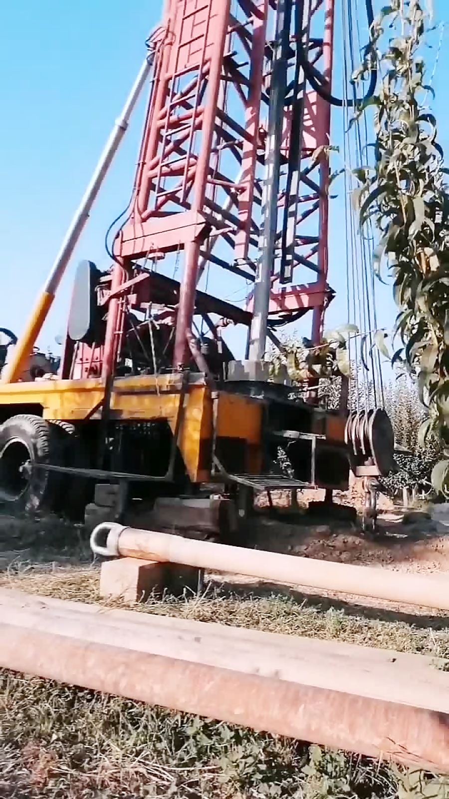 09372083534 حفاری چاه آب حفاری چاه با دستگاه حفر چاه آب حفاریچاه آب