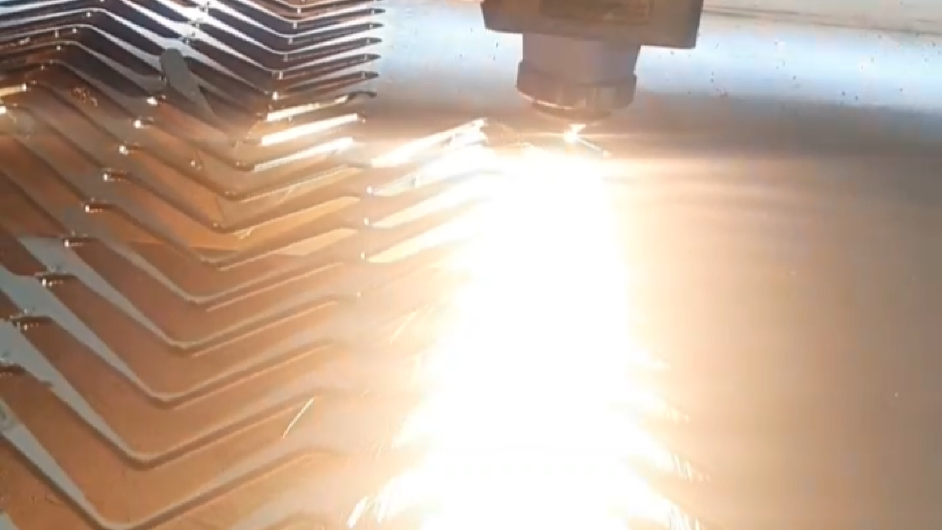 آهن تعاون تامین/برش لیزر ورق /خم سی ان سی ۰۲۱۶۶۶۷۰۵۰۰/۰۹۱۲۷۱۴۱۱۶۱