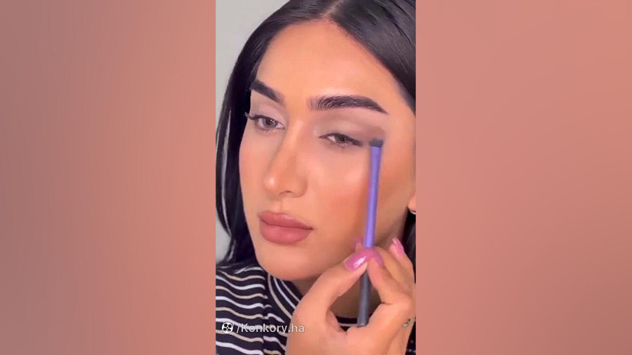 آموزش سایه برای پلک های افتاده