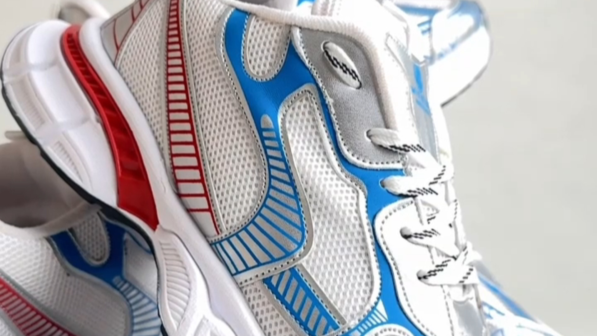 کفش کتانی مردانه سفید قرمز آبی BALENCIAGA مدل 4034