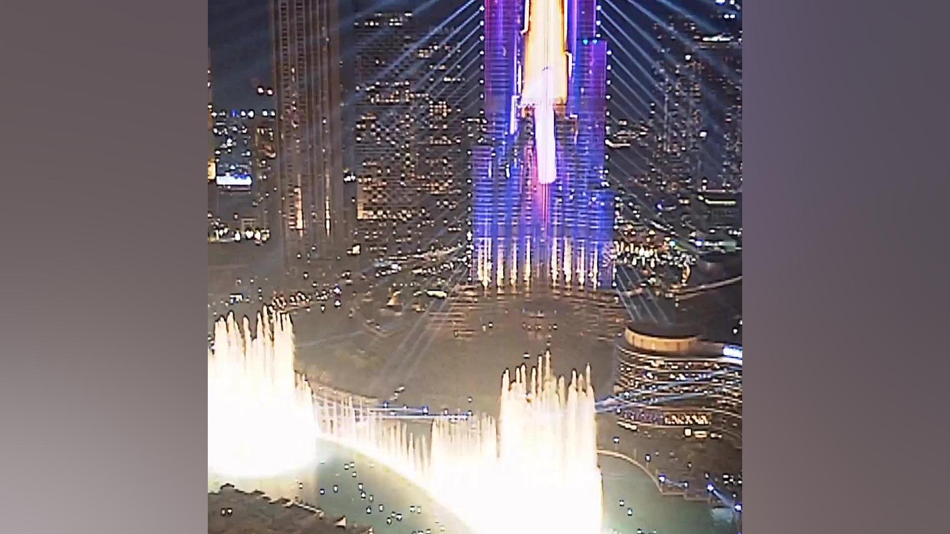 جشن سال نو در دبی با لایت آرت خیره‌کننده برج خلیفه