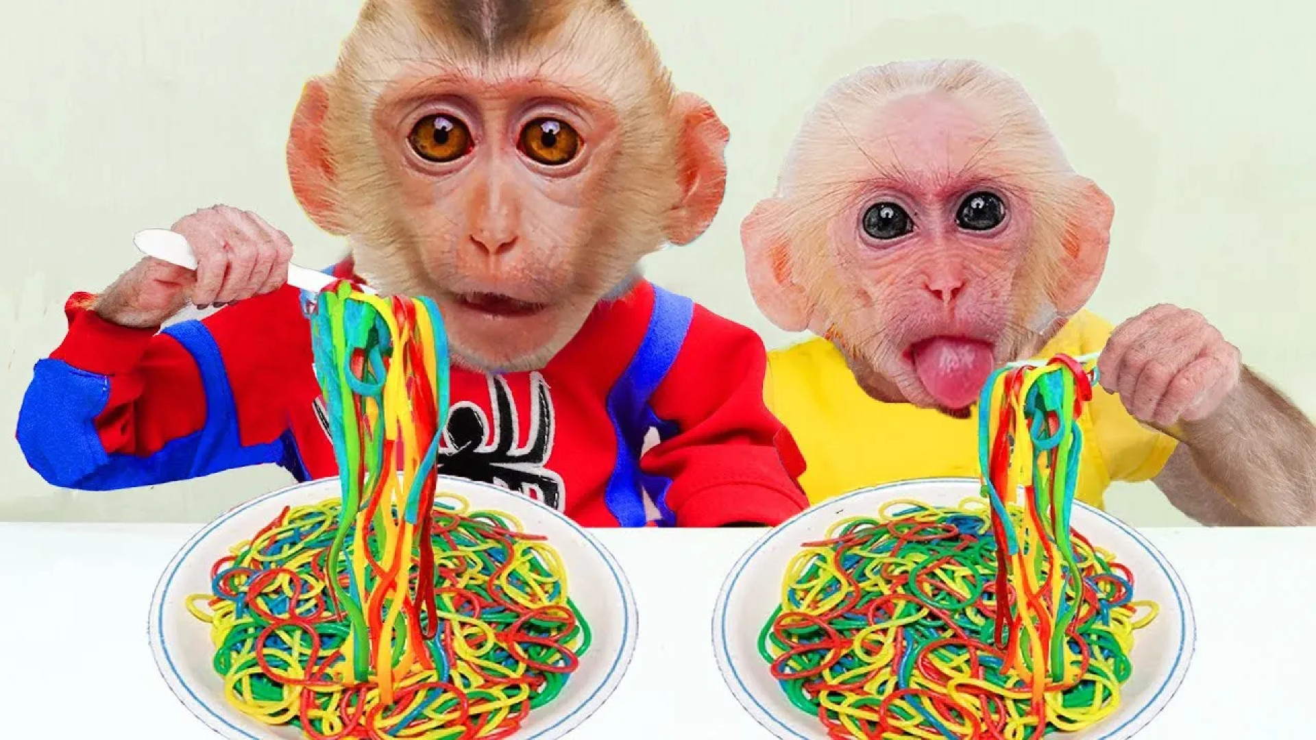 Baby monkey Oxy W Bibi Monkey hungry and Making Noodles with Cooking Toys