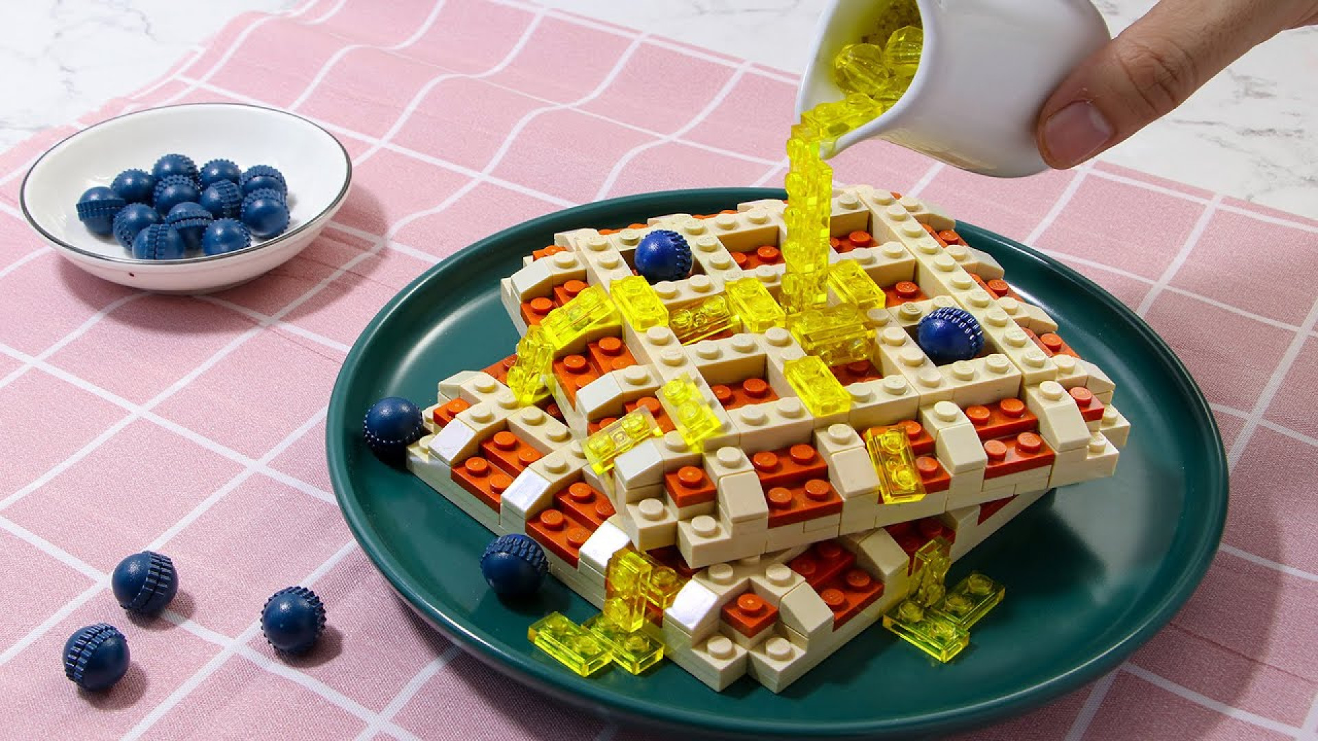 LEGO Breakfast: How to Make MOON WAFFLES (The Simpsons Recipe) مغلطه