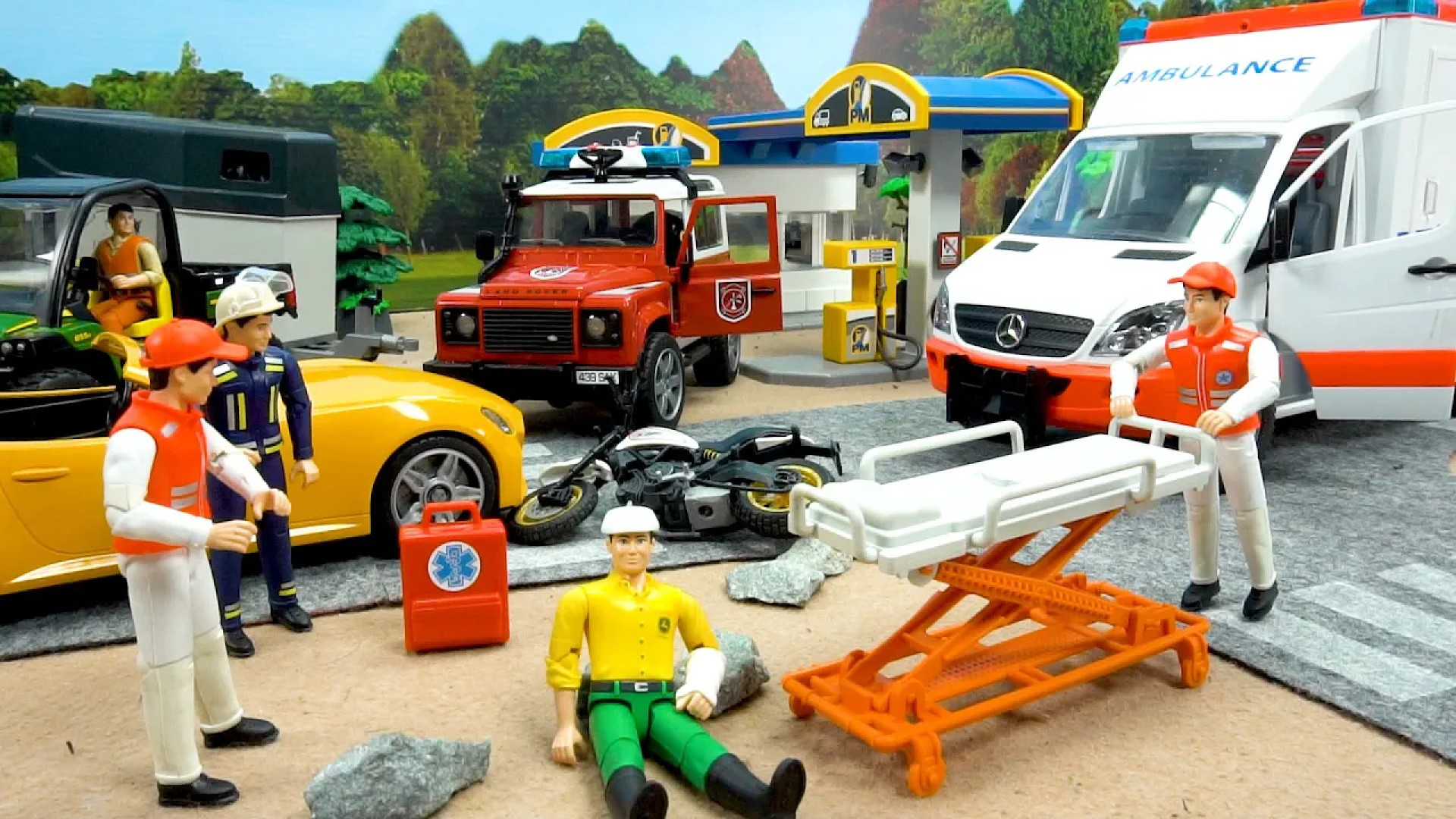 Fire Trucks and Ambulance responding Toy Car~! BIBO TOYS