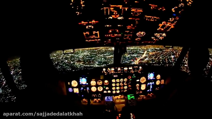 Cockpit View Boeing 737-300 Amazing Night Landing in Mexico City