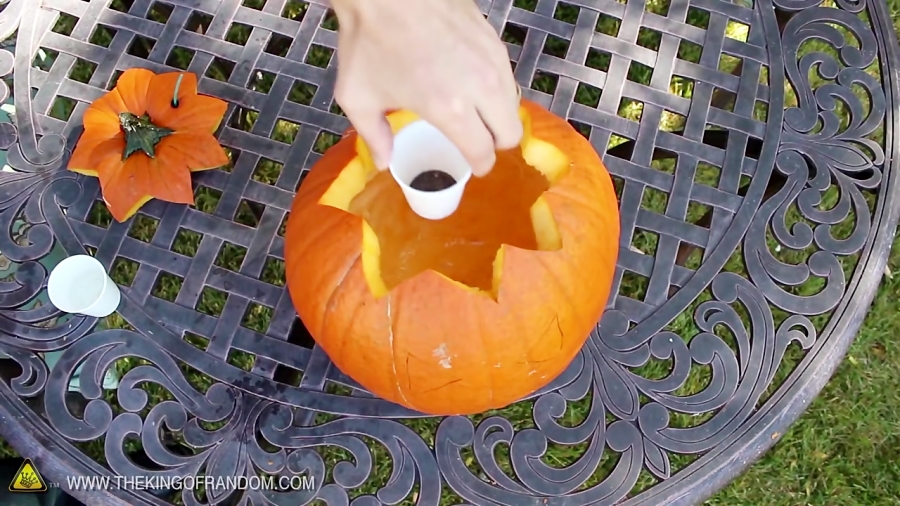 Halloween Blast-O-Lantern (Exploding Pumpkin Face)