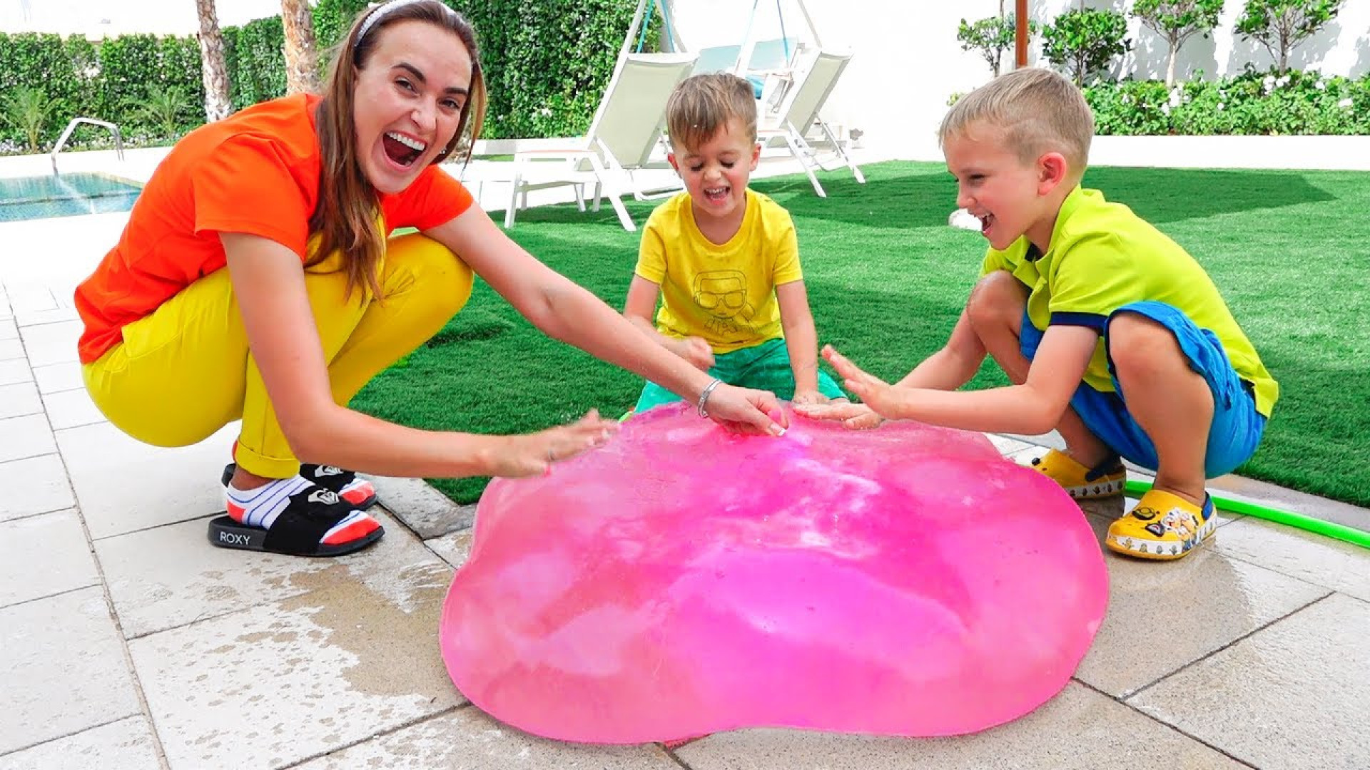 انیمیشن توپ های جادویی - کارتون شاد کودکانه - Come Play Frozen Paintballs