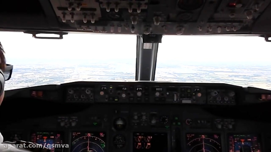 Ryanair landing iin Dublin (cockpit view)