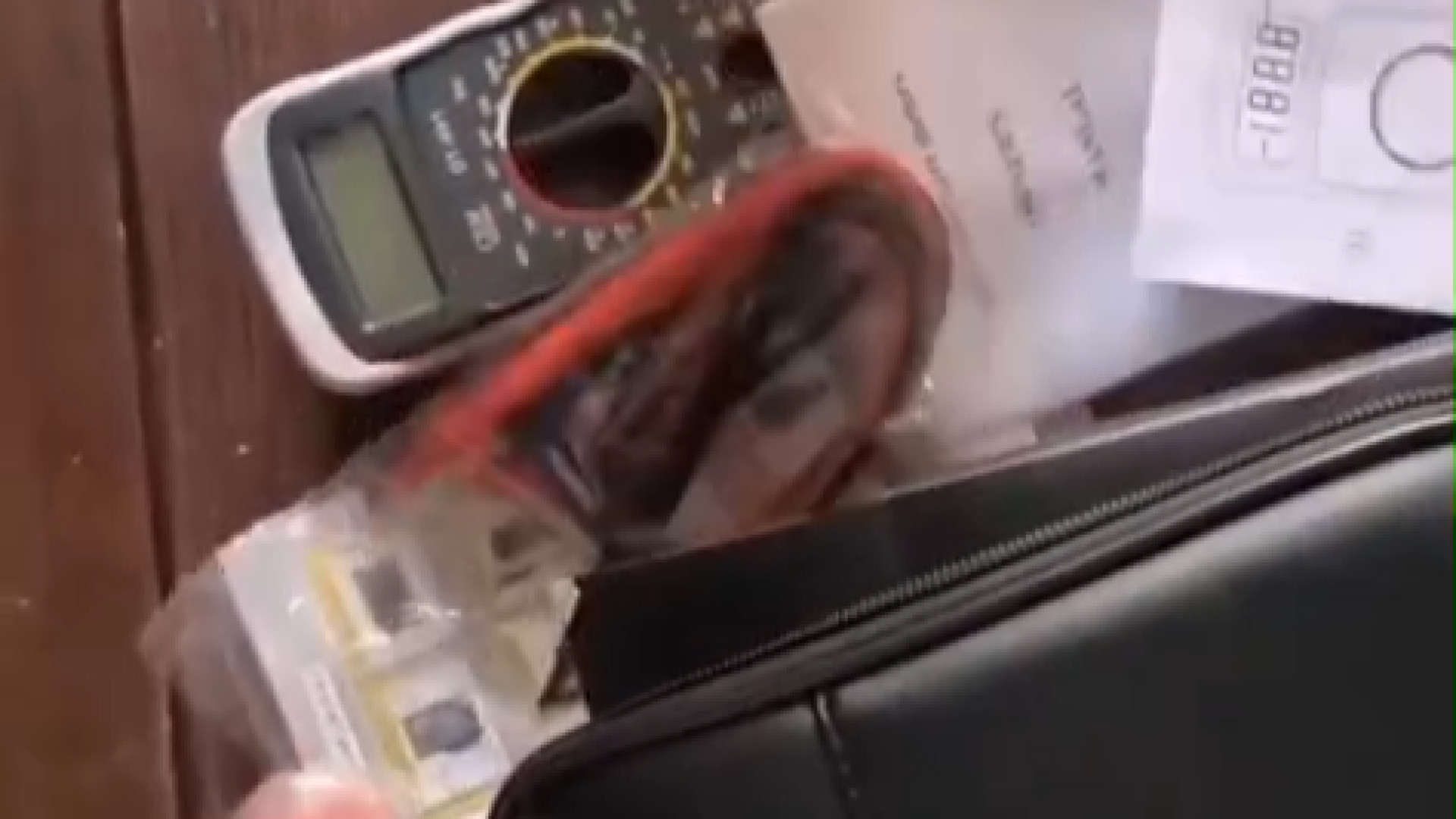 مولتی متر برند HIOKI مدل DT-4282