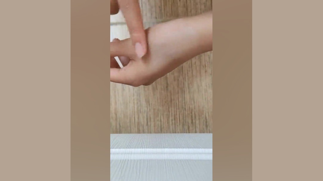 کرم ضدآفتاب بی رنگ ام کیو SPF50 مدل INVISIBLE، مناسب پوست های چرب، حجم ...