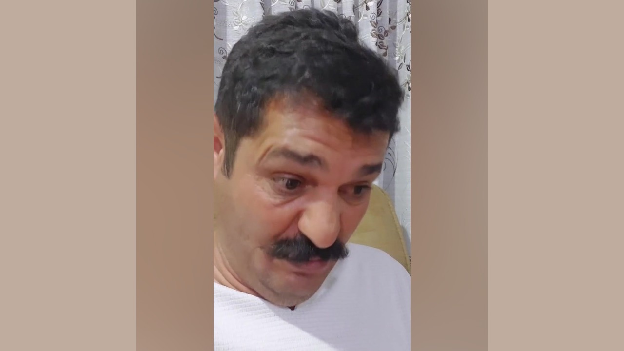 بچّه ات بوی تخم مرغ و سیر می دهد.