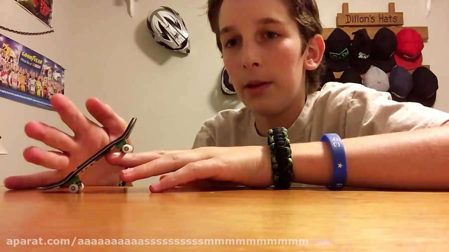 4 beginner fingerboard tricks