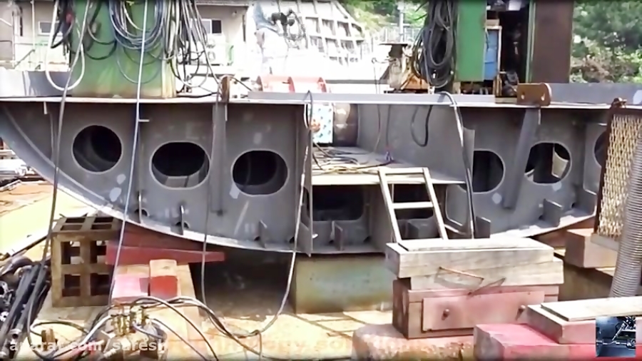 【VERY RATE VIDEO】Shipbuilding - Welding and assembly: Ship hulls, bow ship