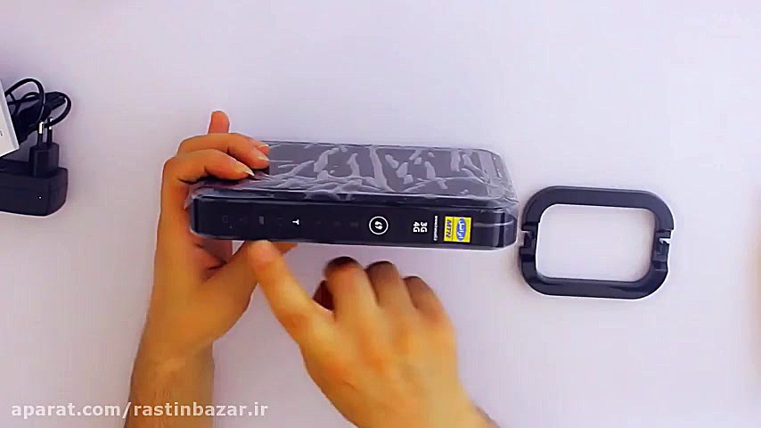 جعبه گشایی مودم رومیزی Irancell D100