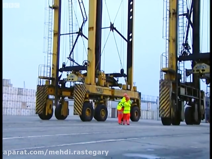 Straddle Carrier Part 2 - World's Toughest Driving Tests - BBC
