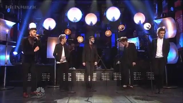 One Direction performing Through The Dark on SNL